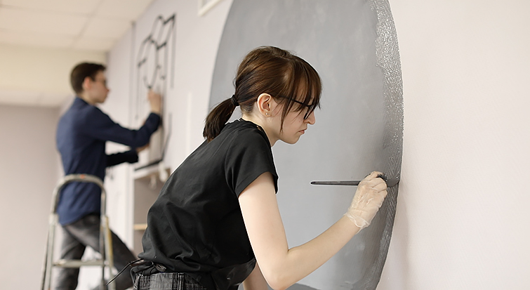 Students on Taking Part in Workshops by Famous Artists - IGUMO